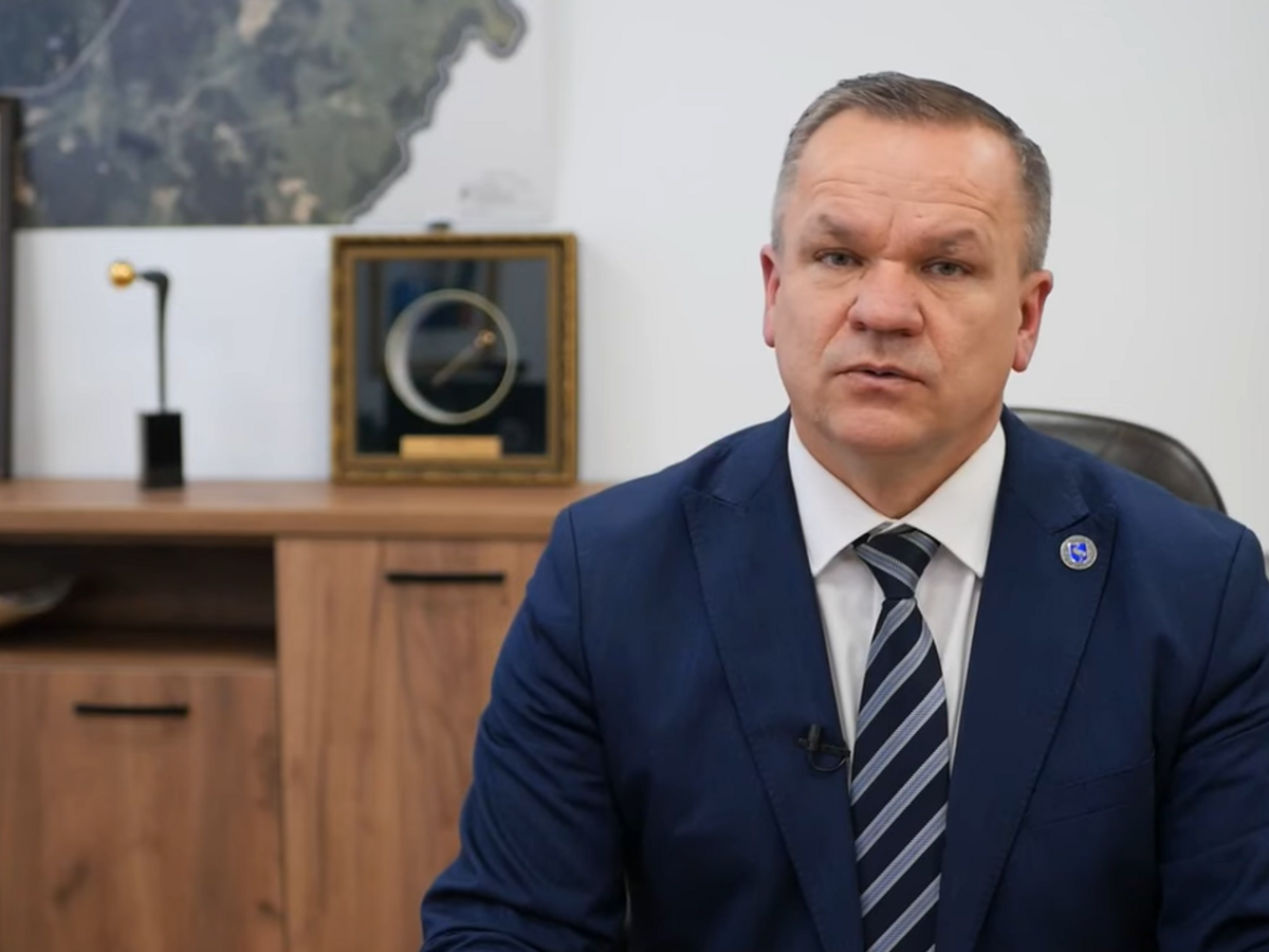 Meras Erlandas Galaguz atsako į visaginiečių klausimus | Visagino ...